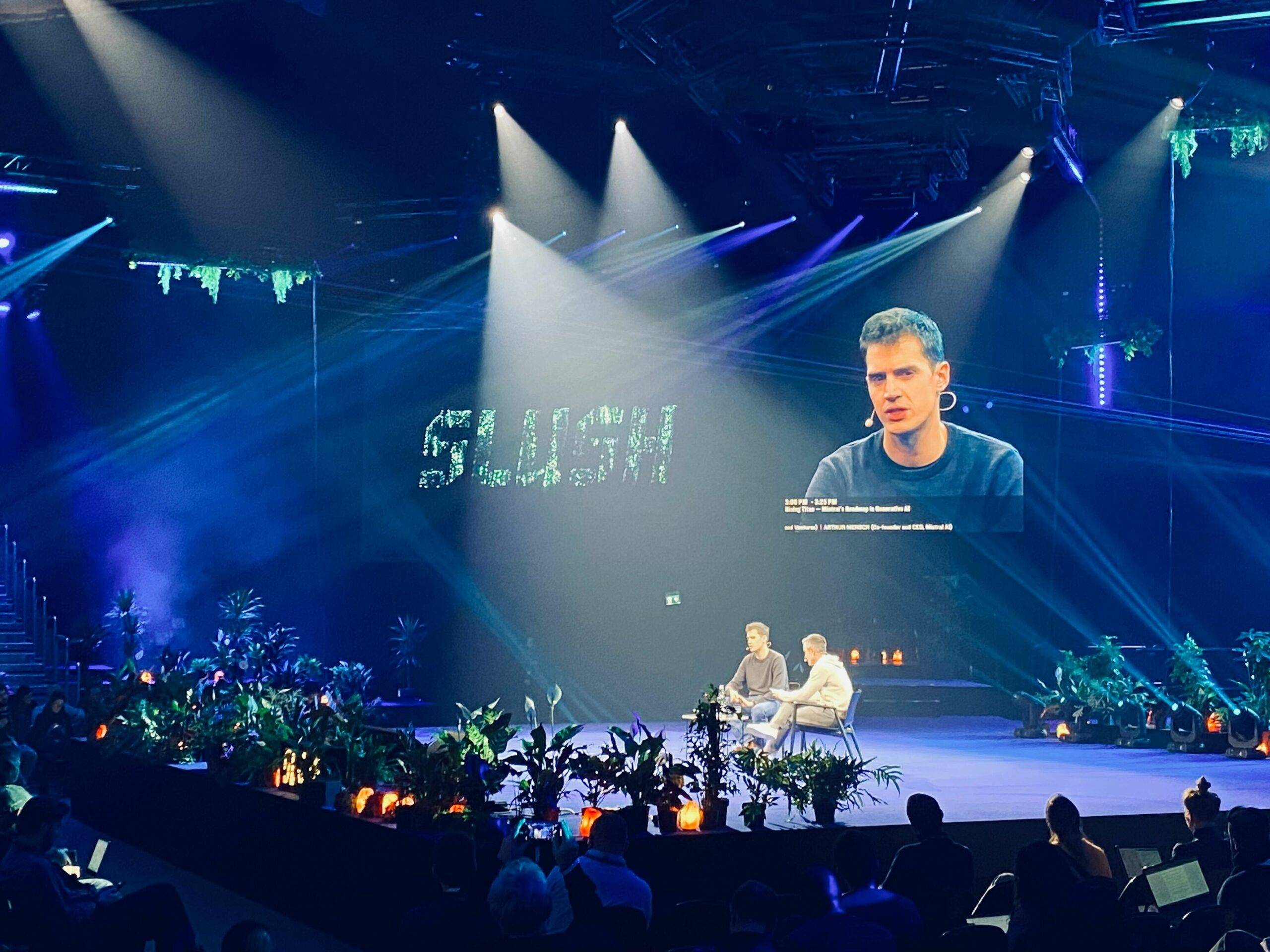 Slush 2023: duel between Mistral AI and OpenAI in Helsinki - Maddyness UK